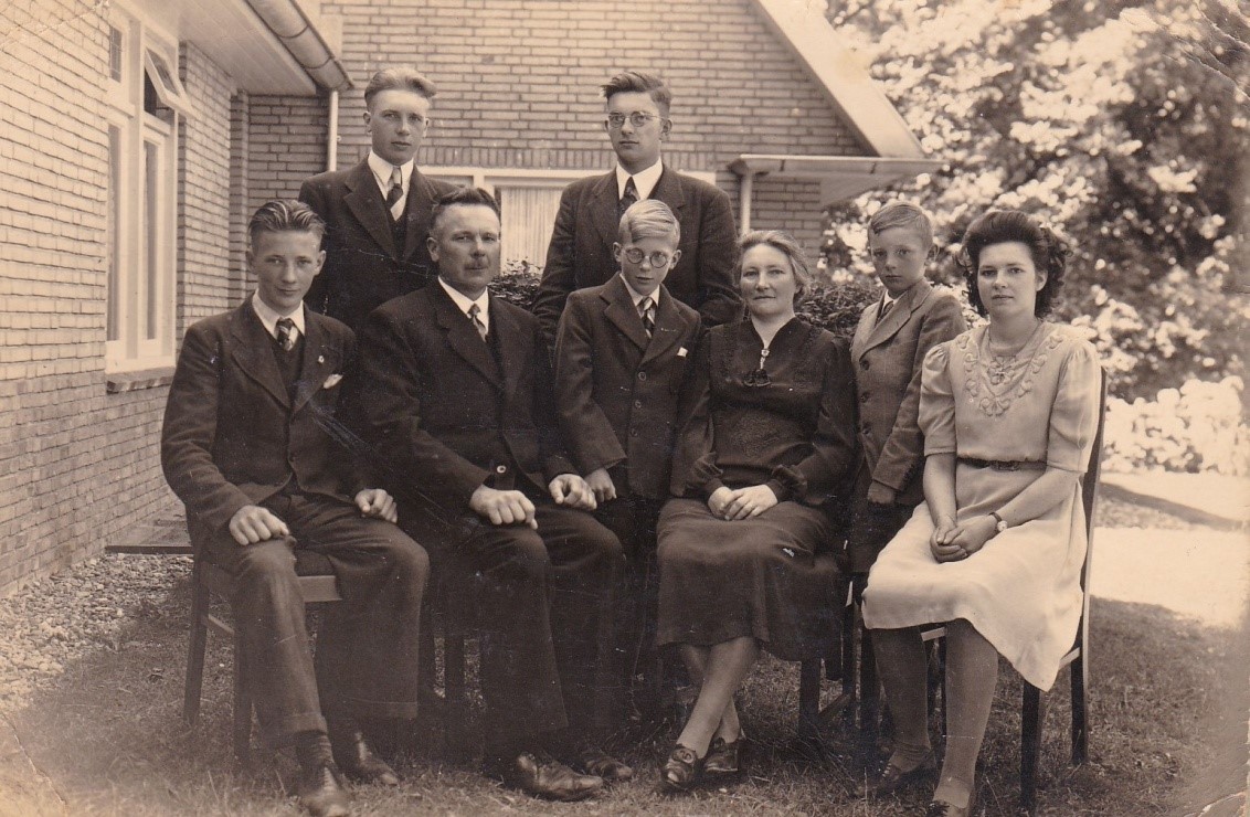 Het huis aan de Reeweg 17 in Nes